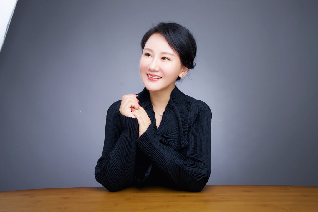 Desk Portrait（書桌相） / 香港Central中環 / Owl Photo